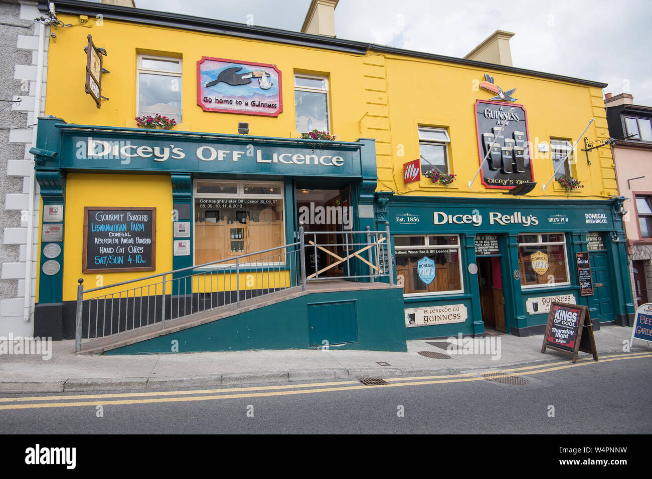 Pub dicey reillys Banque de photographies et d’images à haute ...