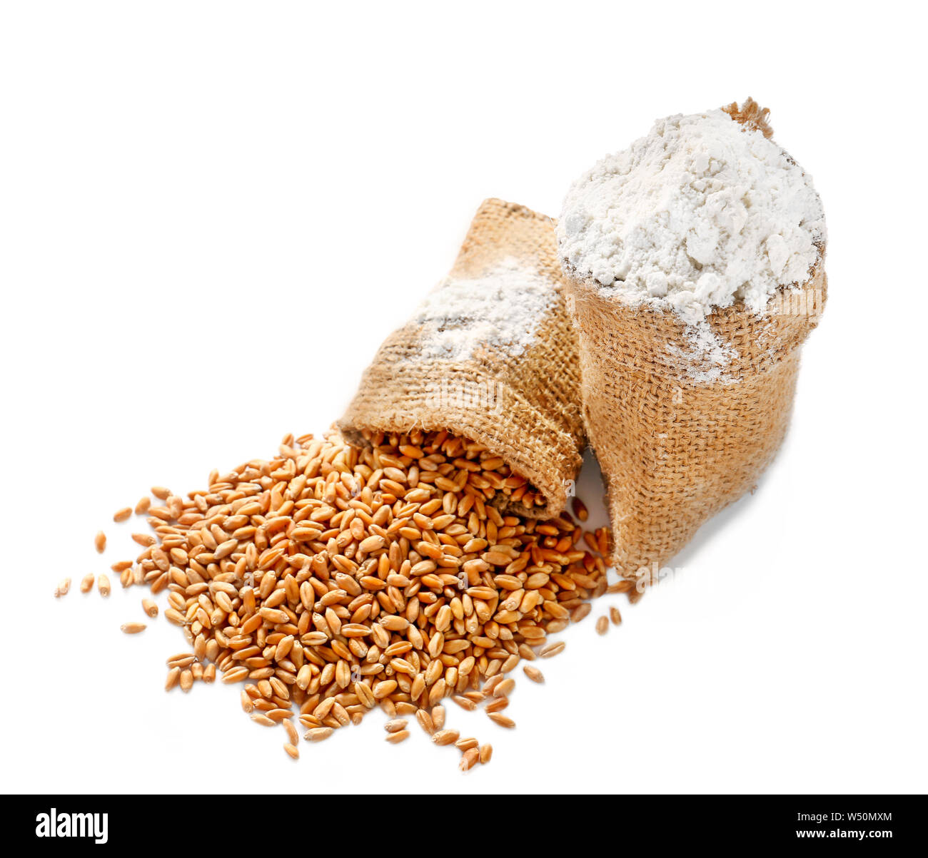 Sacs sac à grains du blé et de la farine sur fond blanc Photo Stock - Alamy