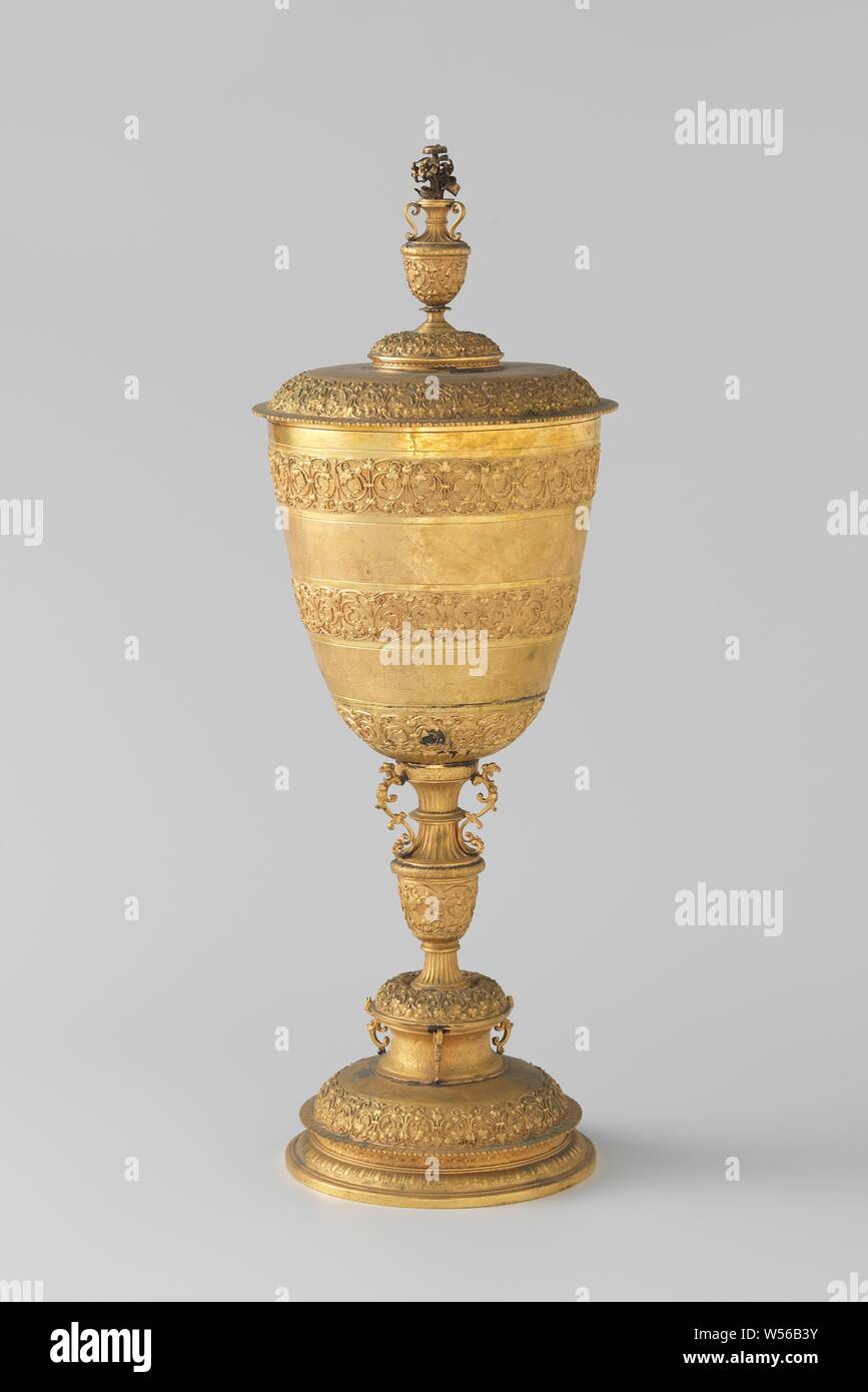 Crowning glory Banque de photographies et d’images à haute résolution - Alamy