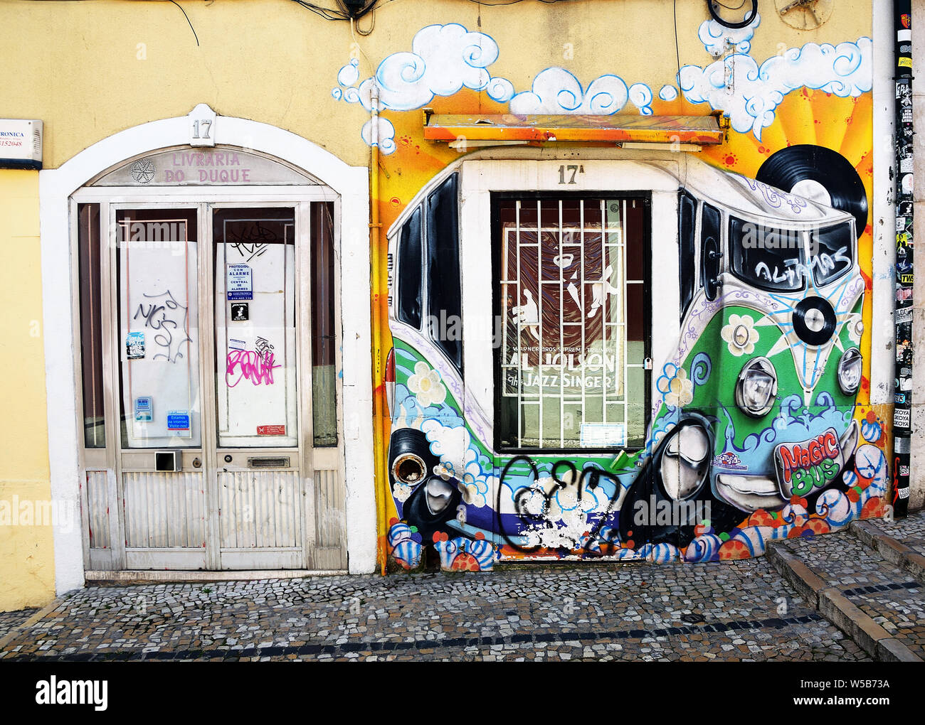 Graffiti de bus Banque de photographies et d’images à haute résolution ...