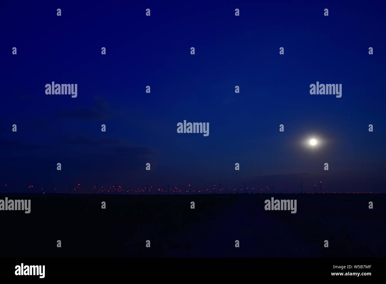 Feux rouges Banque de photographies et d’images à haute résolution - Alamy