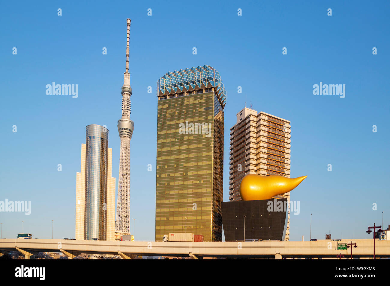 Skytree et asahi brasserie Banque de photographies et d’images à haute ...