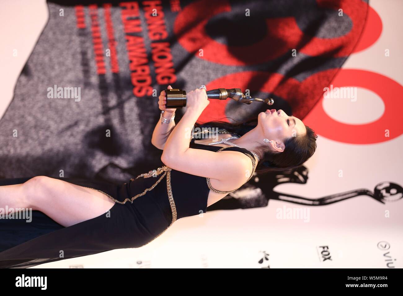 L'actrice chinoise Chloe Maayan, également connu sous le nom de Zeng Meihuizi, pose avec son ...