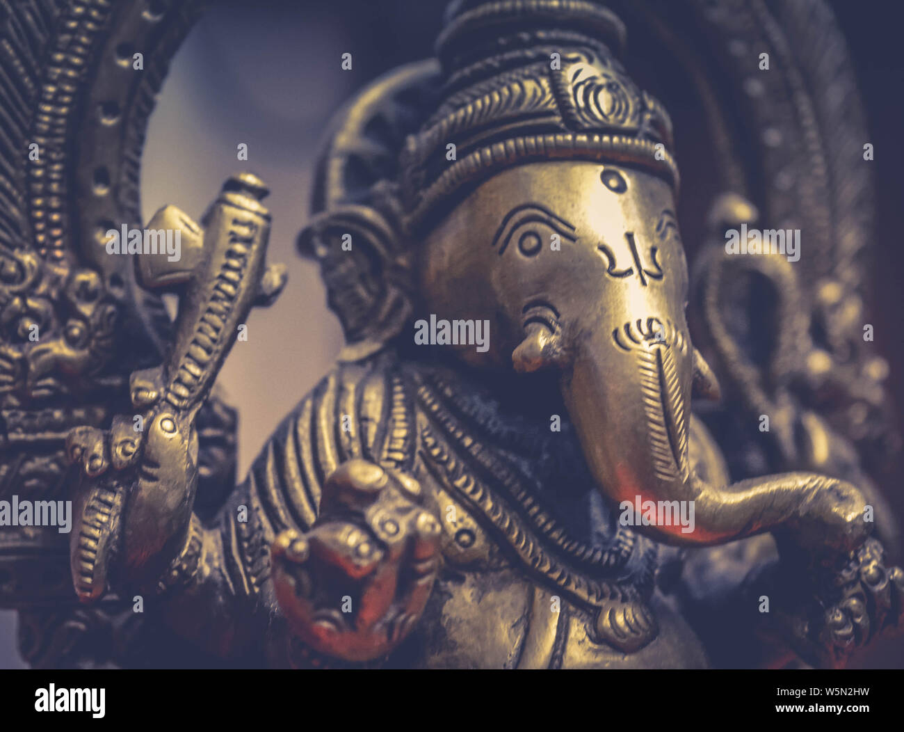 Idole symbole religieux Banque de photographies et d’images à haute ...