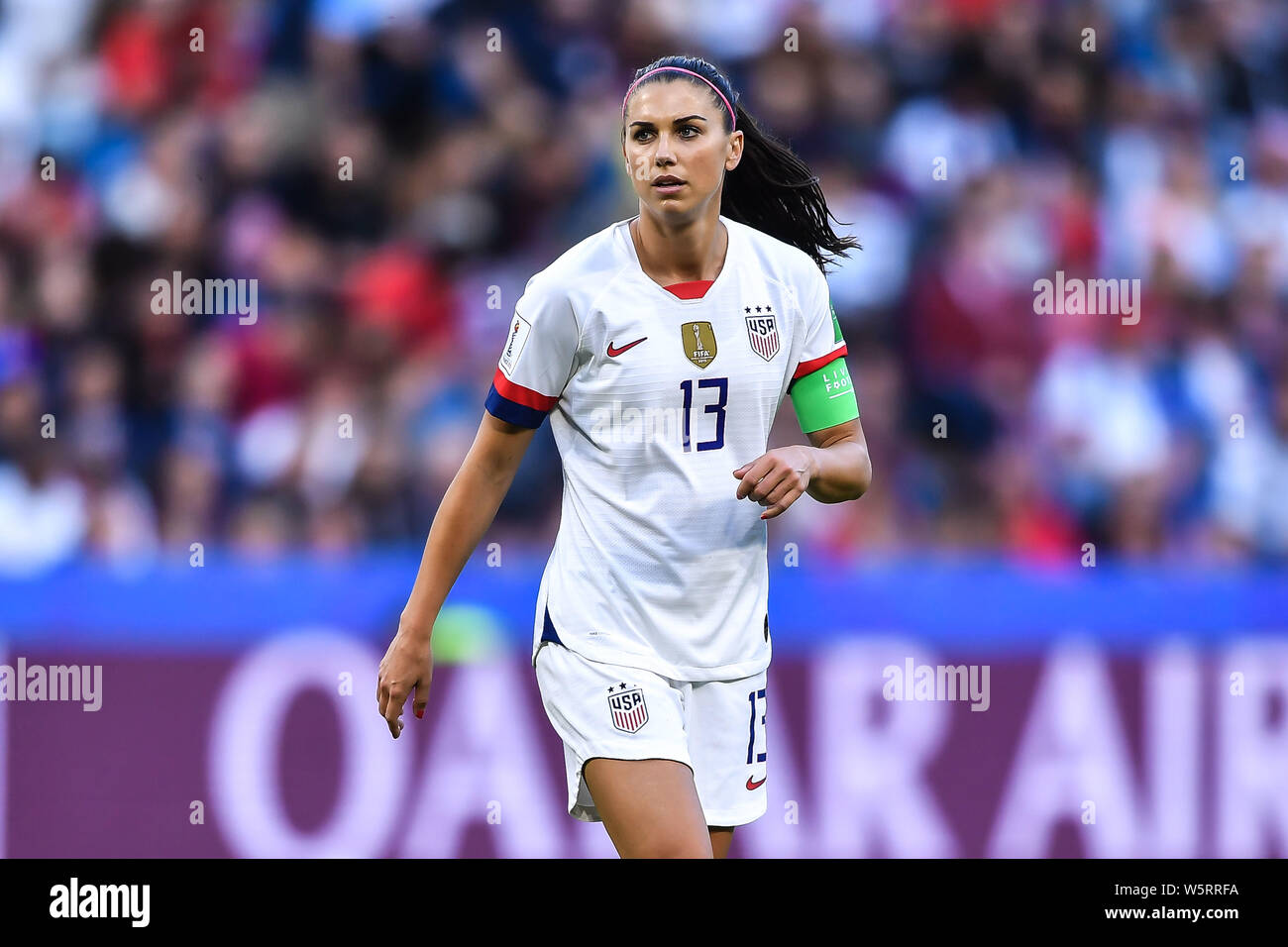 Alex Morgan de United States women's national soccer team réagit comme ...