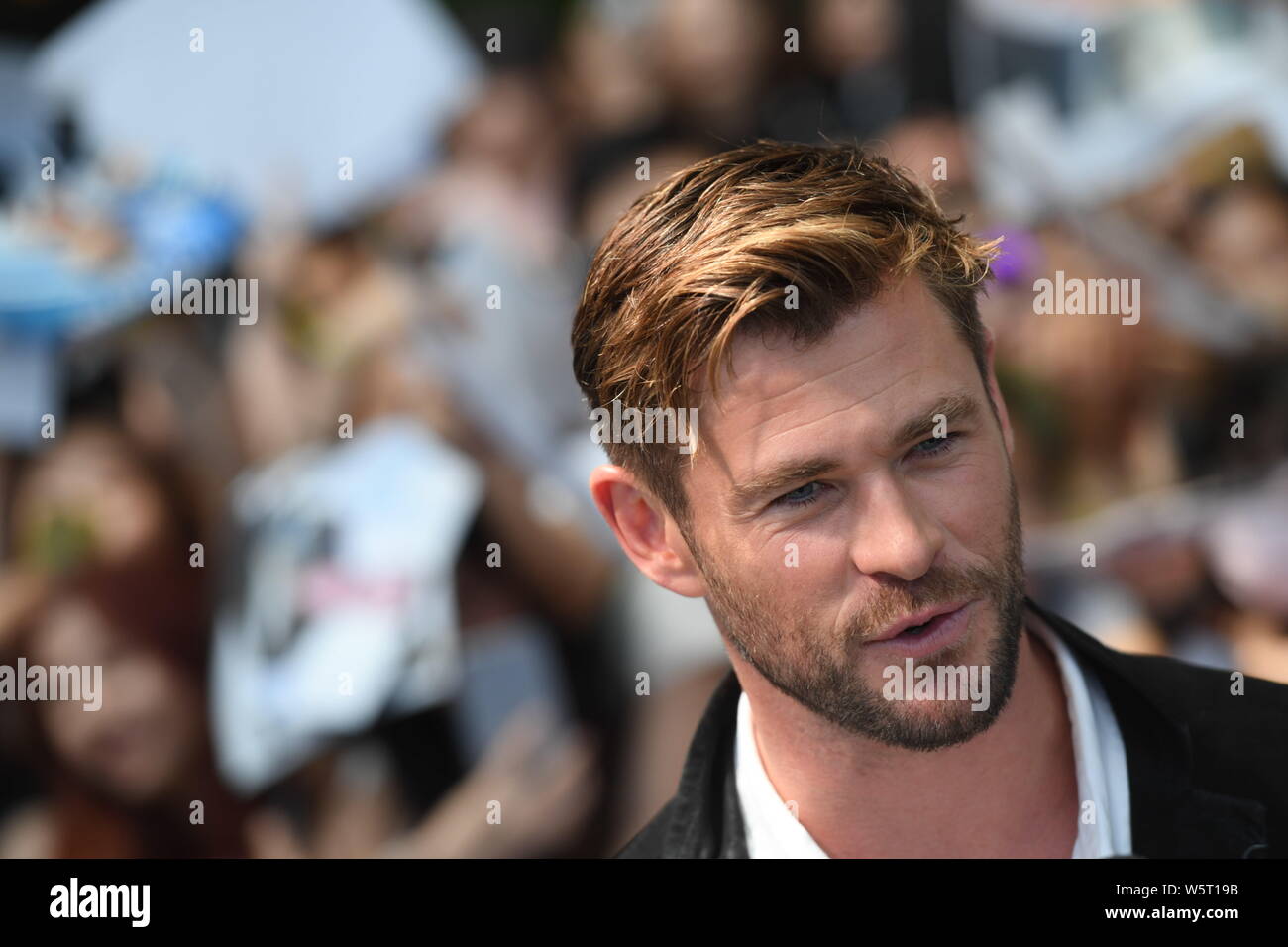 L'acteur australien Chris Hemsworth assiste à la première manifestation pour nouveau film "Les ...