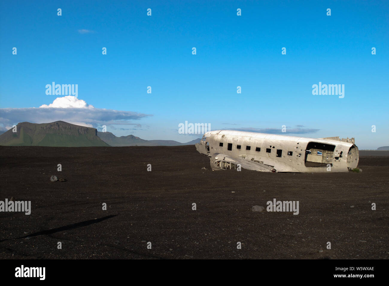 Douglas dc3 dakota fuselage Banque de photographies et d’images à haute ...