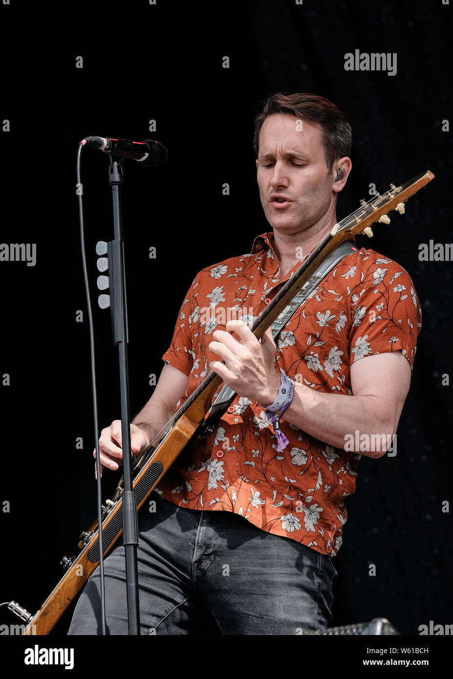 Chanteur et guitariste du groupe indie ash Banque de photographies et d ...