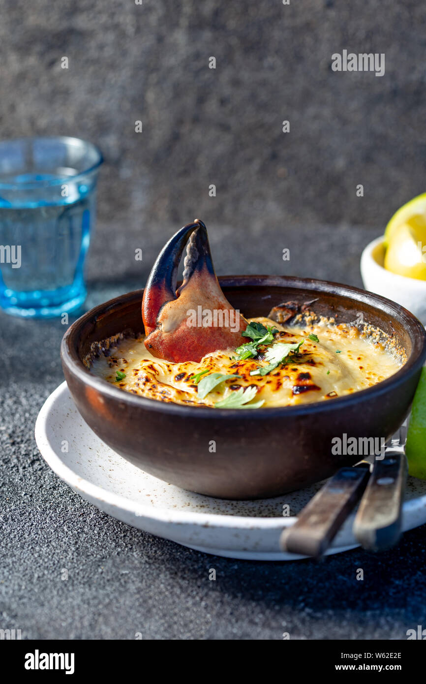L'ALIMENTATION DU CHILI. La viande de crabe crabe cuit au four avec du ...