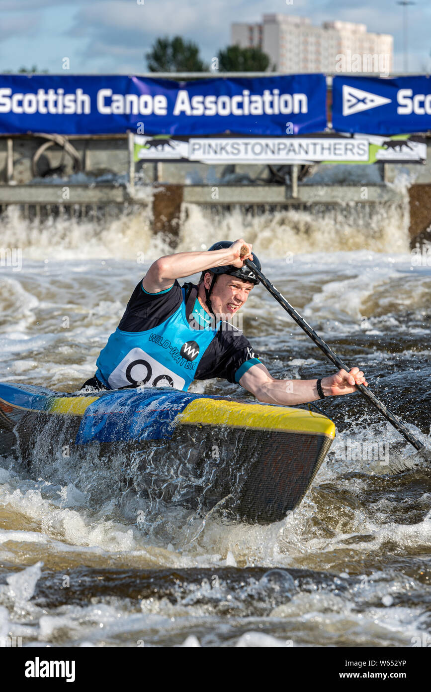 GLASGOW, ÉCOSSE - 12 juillet 2019 Andrew Crowhurst de l'Écosse fait ...