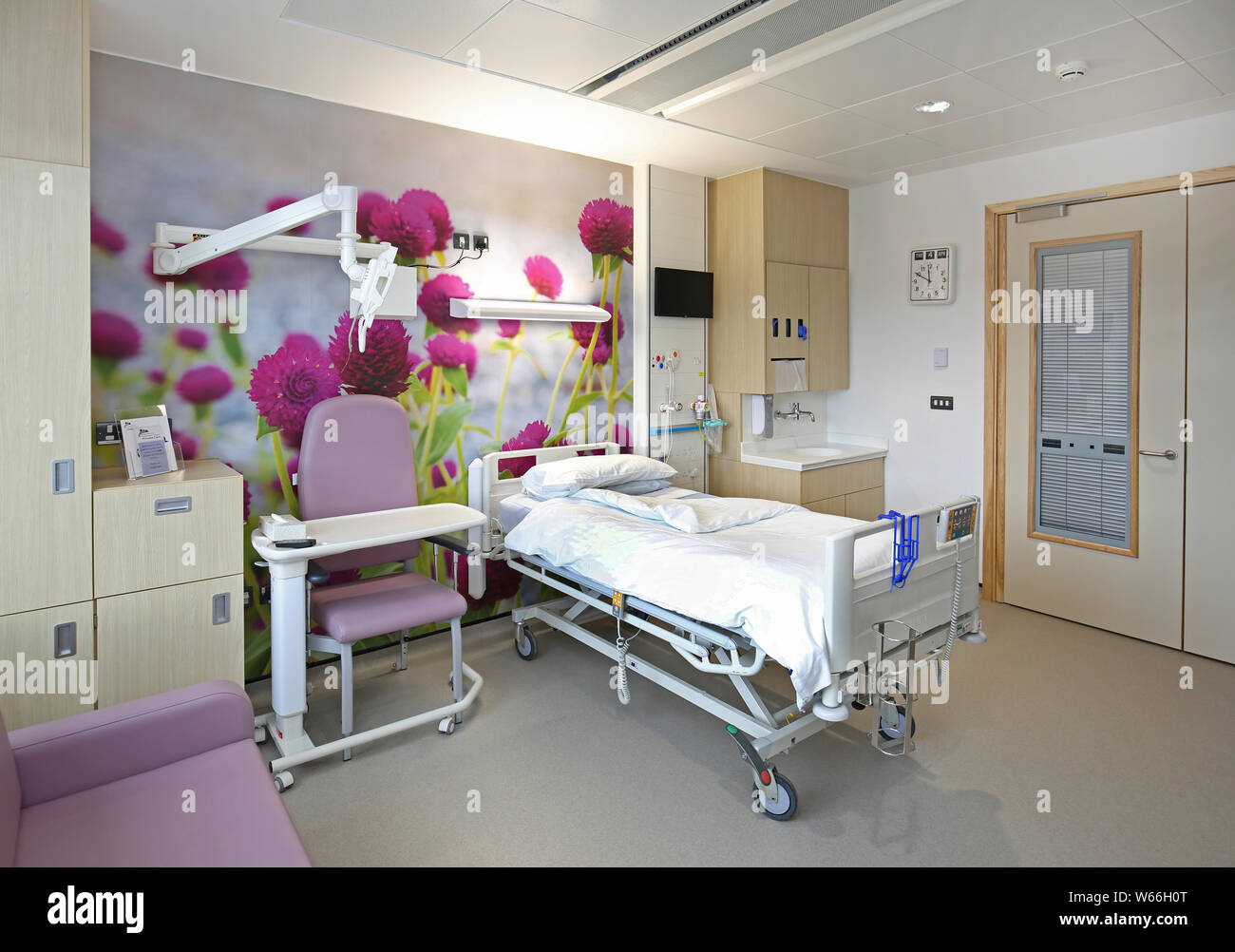 Hospital bed ward uk Banque de photographies et d’images à haute ...
