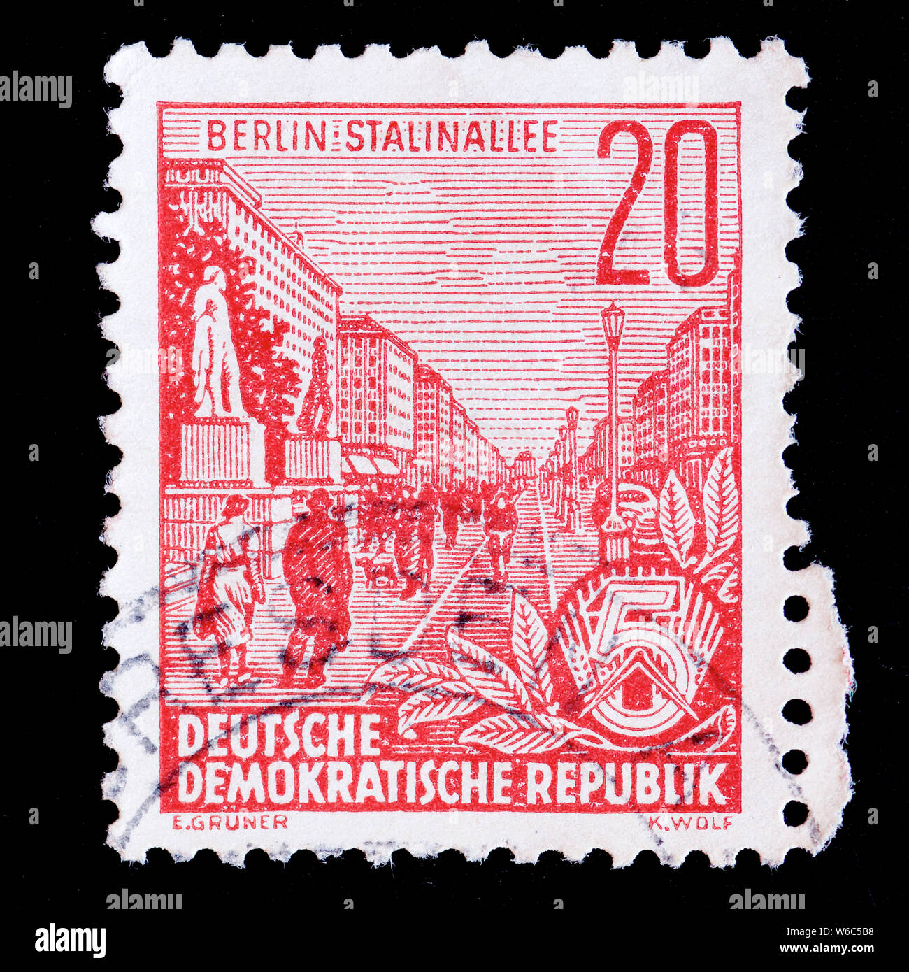 German postage stamp berlin Banque de photographies et d’images à haute ...