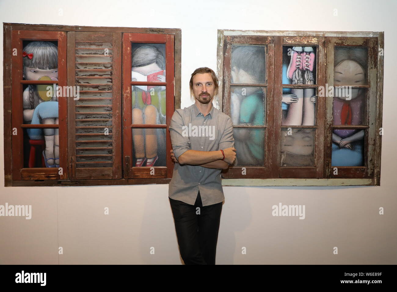 L'artiste français Julien 'Seth' Malland aka Seth Globepainter pose ...