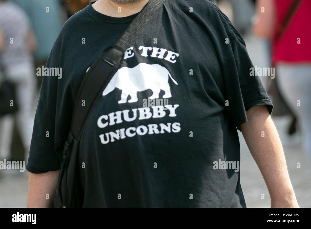 Young fat chubby overweight punk Banque de photographies et d’images à ...