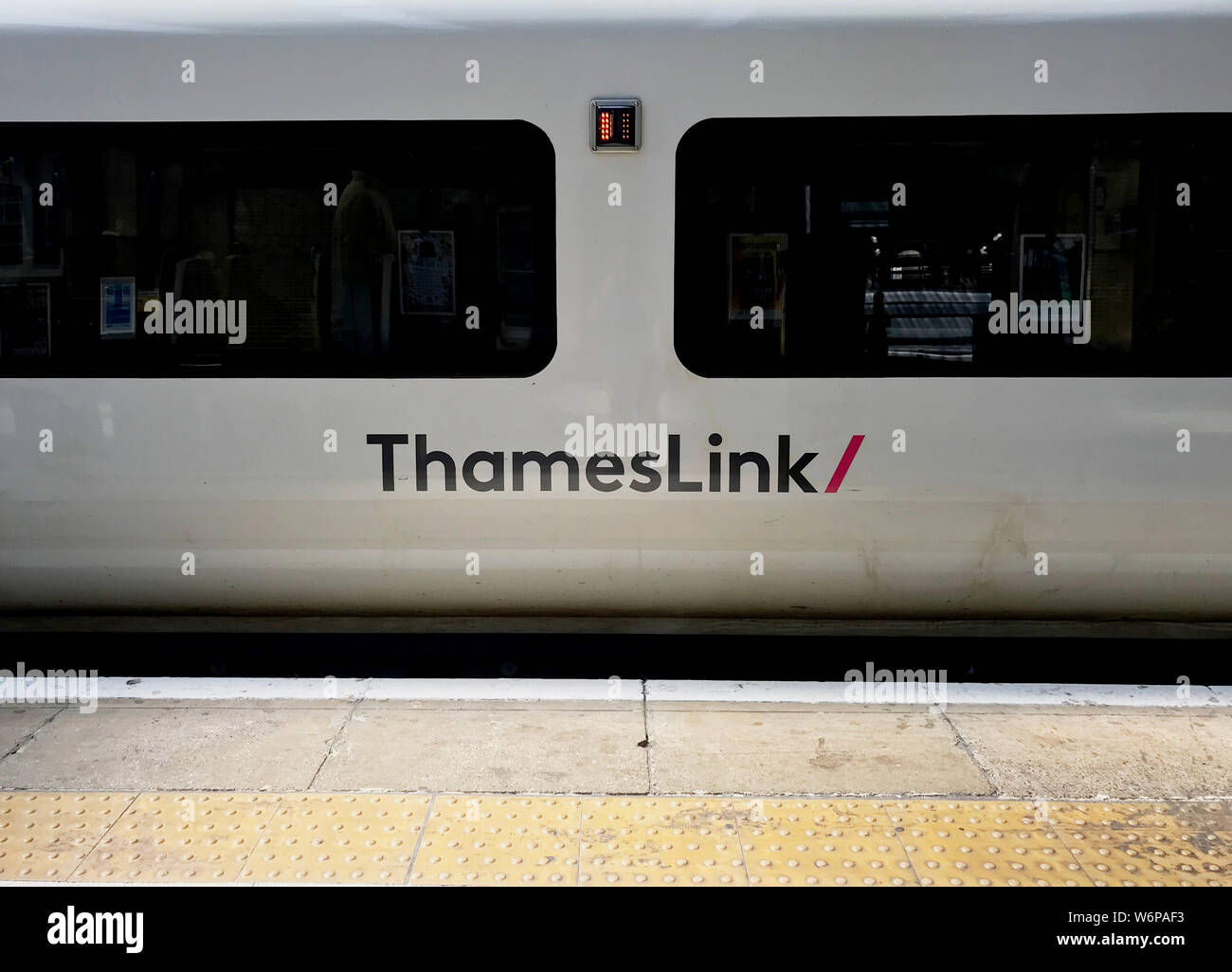 Les rois traversent la gare de thameslink Banque de photographies et d ...