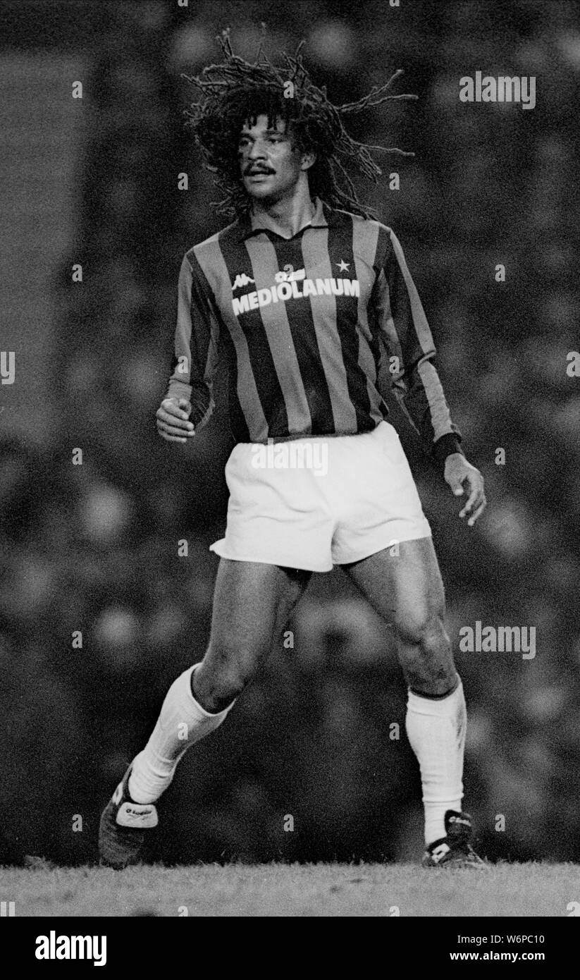 Gullit milan Banque de photographies et d’images à haute résolution - Alamy