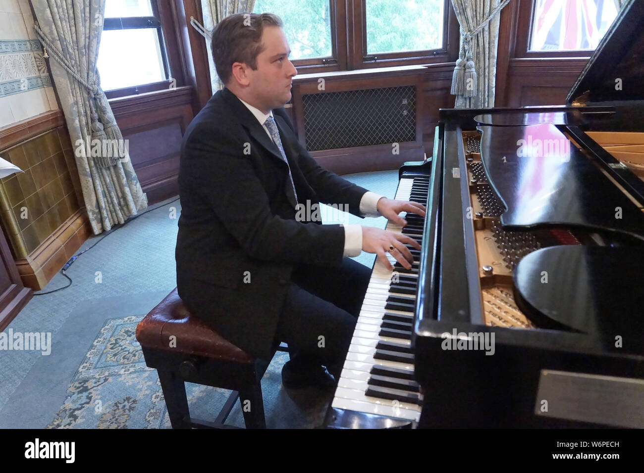 Tyler hay Banque de photographies et d’images à haute résolution - Alamy