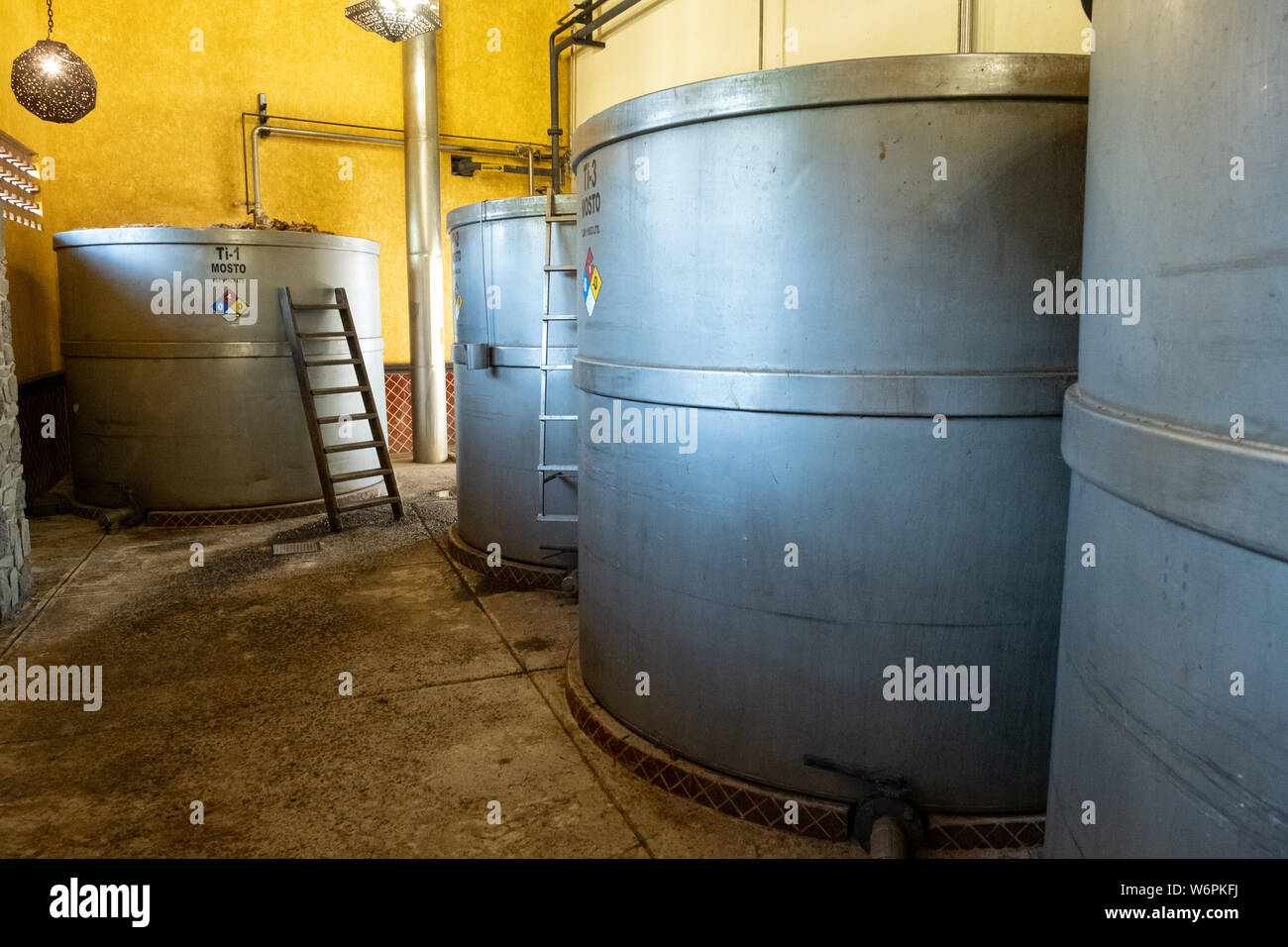 Processus de fermentation d'agave Banque de photographies et d’images à ...