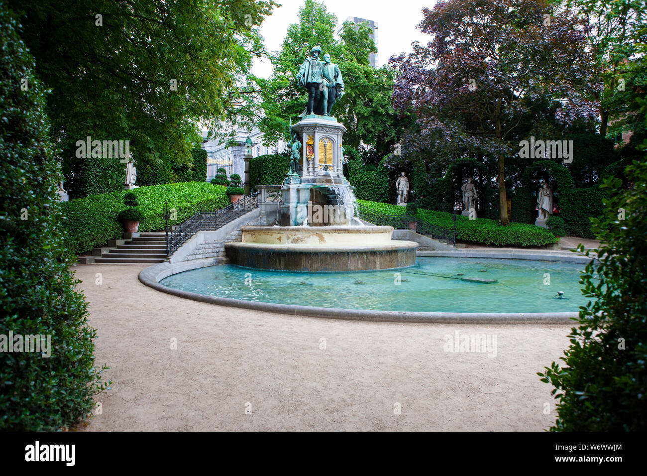 Fontaine du petit sablon Banque de photographies et d’images à haute ...