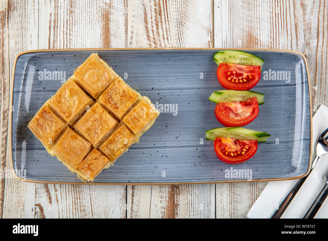 Des pâtisseries turques traditionnelles:Su turc Boregi / Tabla borek ou ...