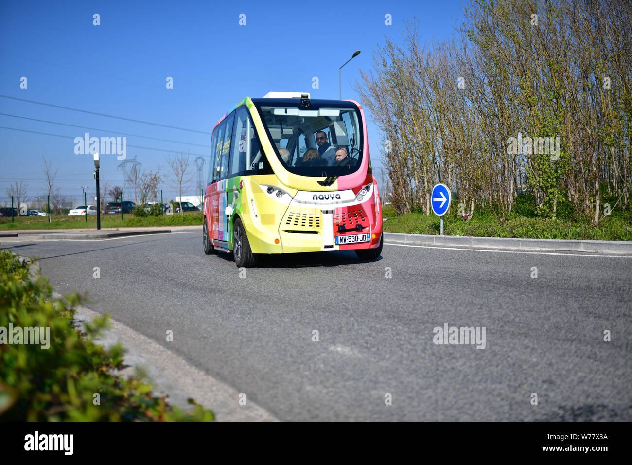 Navya minibus autonome Banque de photographies et d’images à haute ...