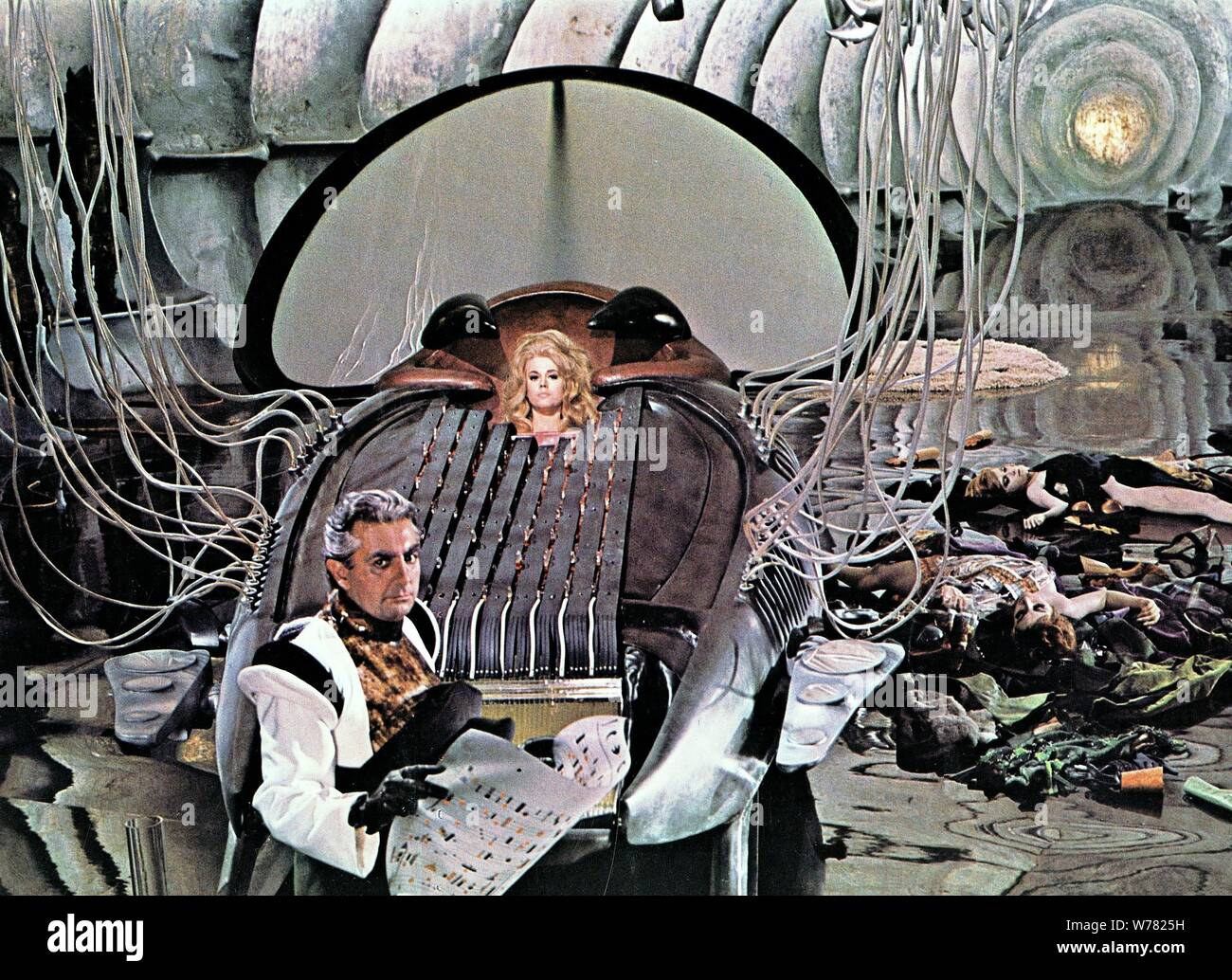 Jane Fonda Roger Vadim Barbarella Banque d'image et photos - Alamy