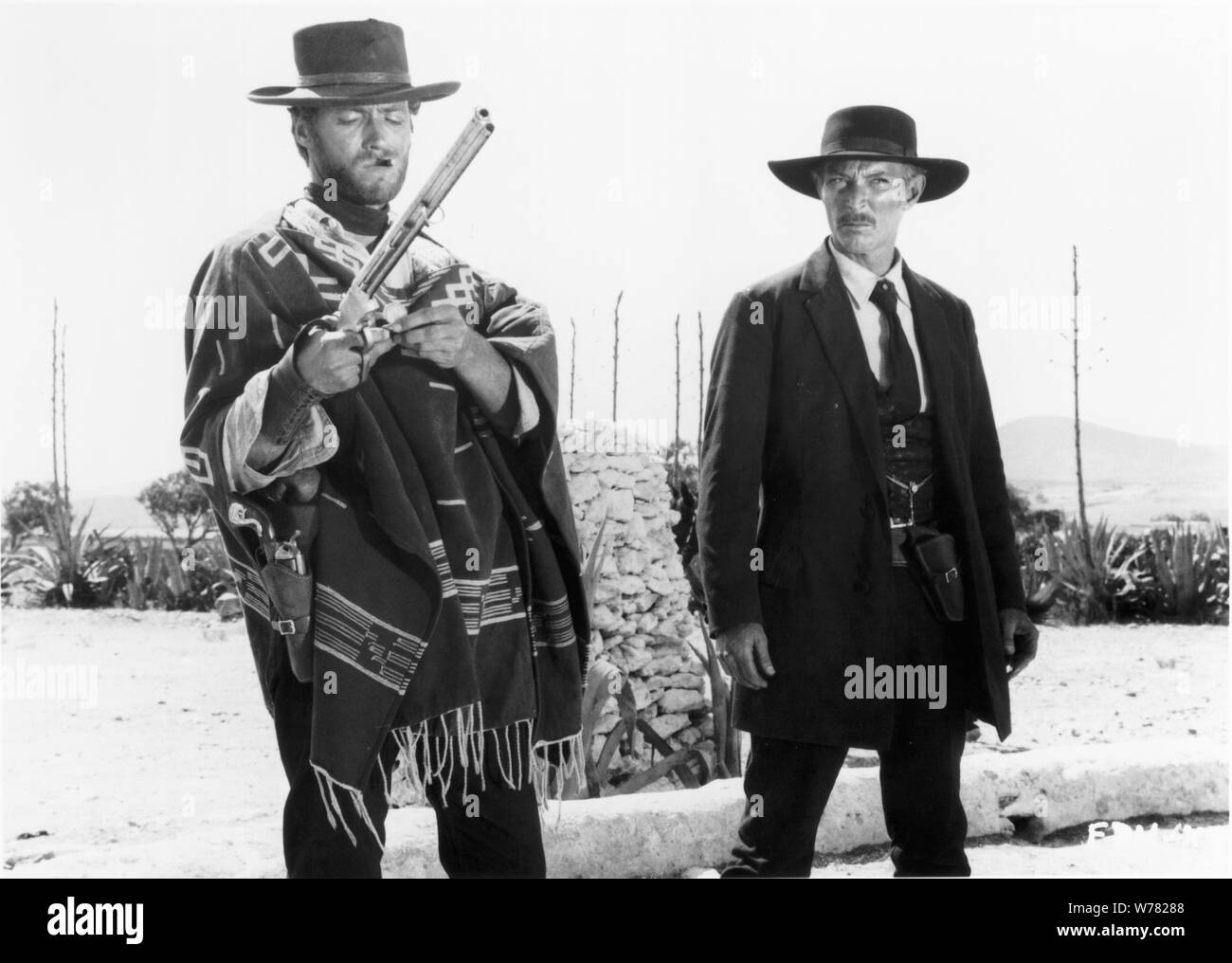 Clint Eastwood Lee Van Cleef Banque d'images noir et blanc - Alamy
