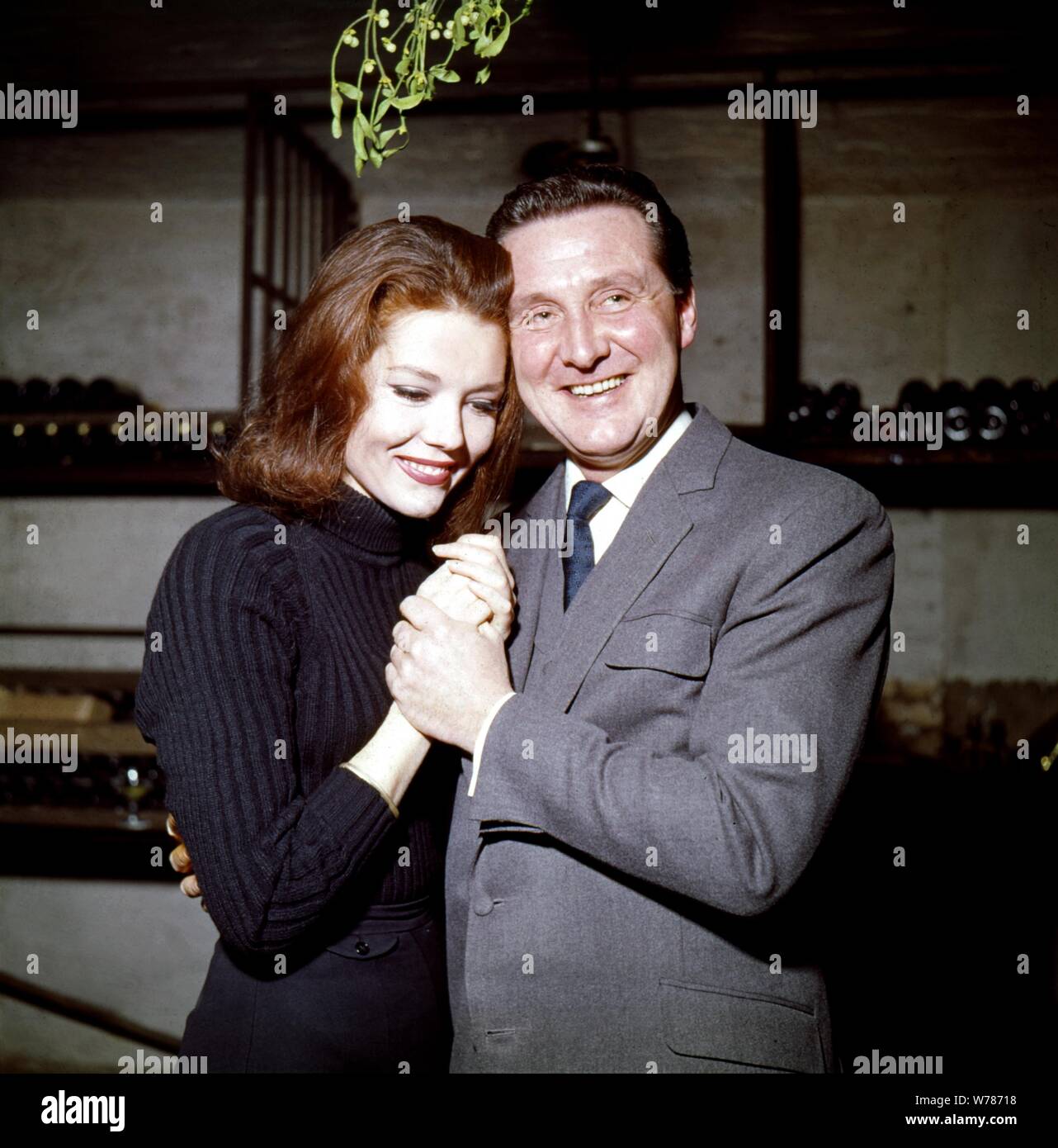 Patrick Macnee Diana Rigg Banque d'image et photos - Alamy