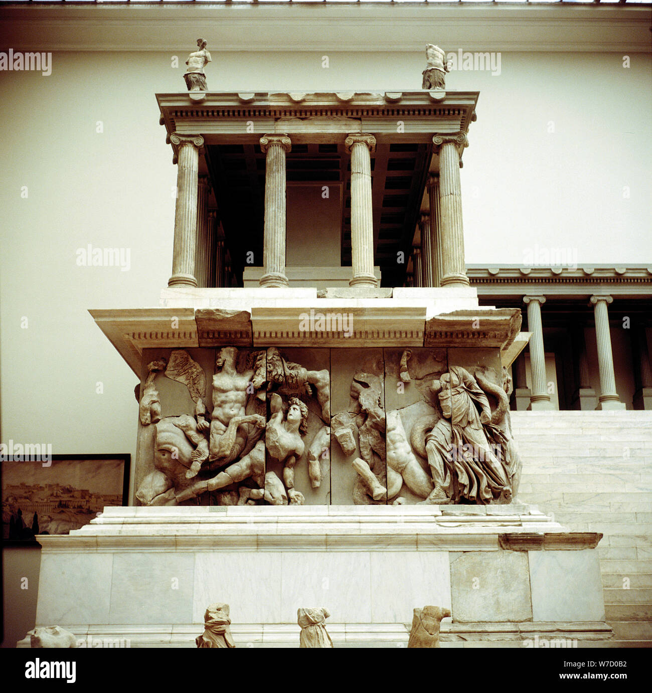 Relief de l'autel de zeus Banque de photographies et d’images à haute ...