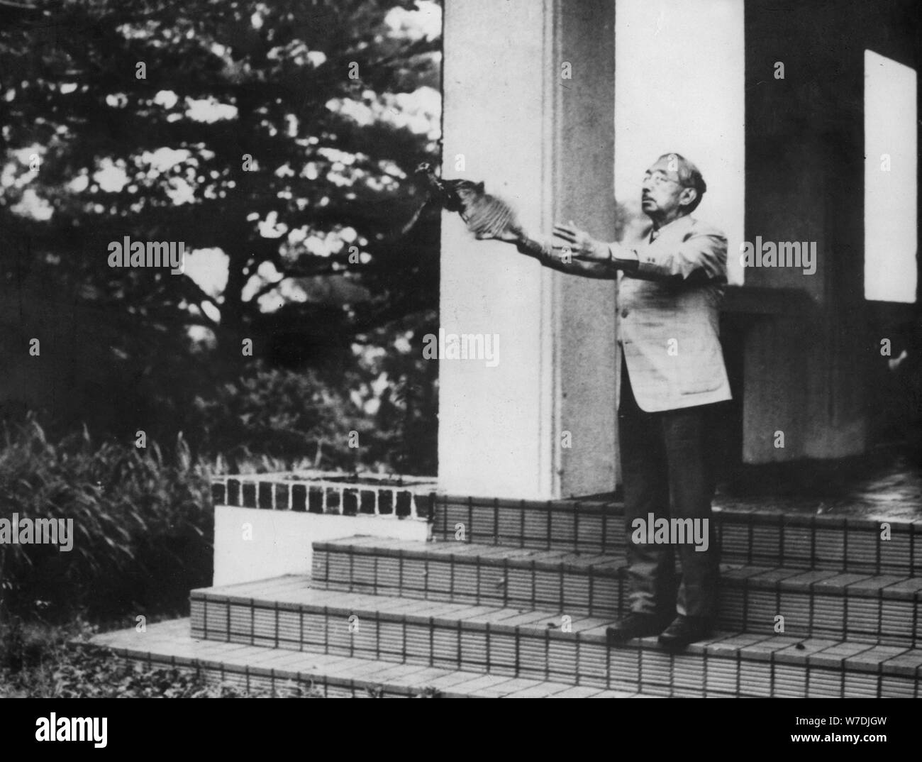 Portrait hirohito emperor japan Banque de photographies et d’images à ...