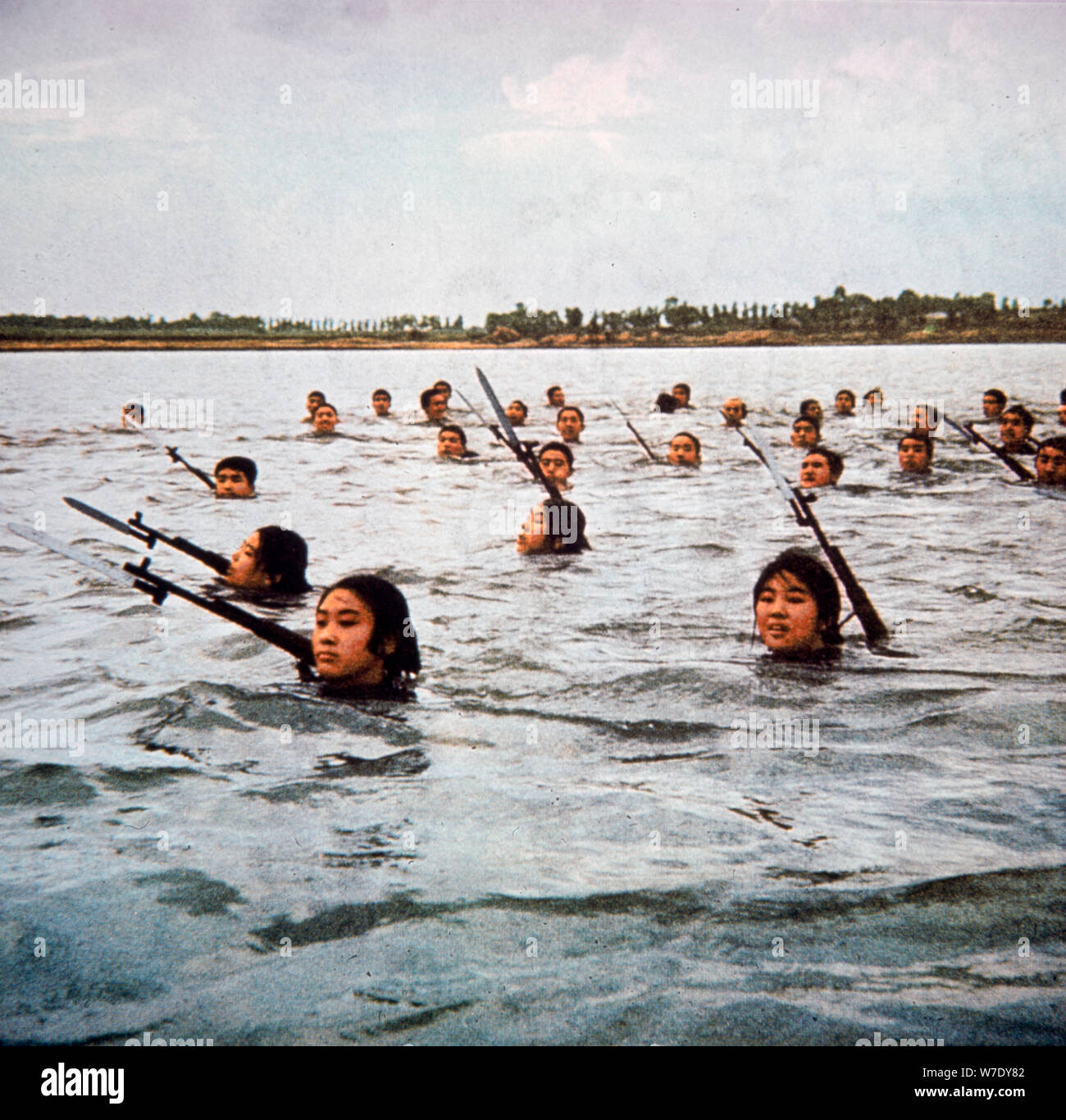 Female soldiers china Banque de photographies et d’images à haute ...