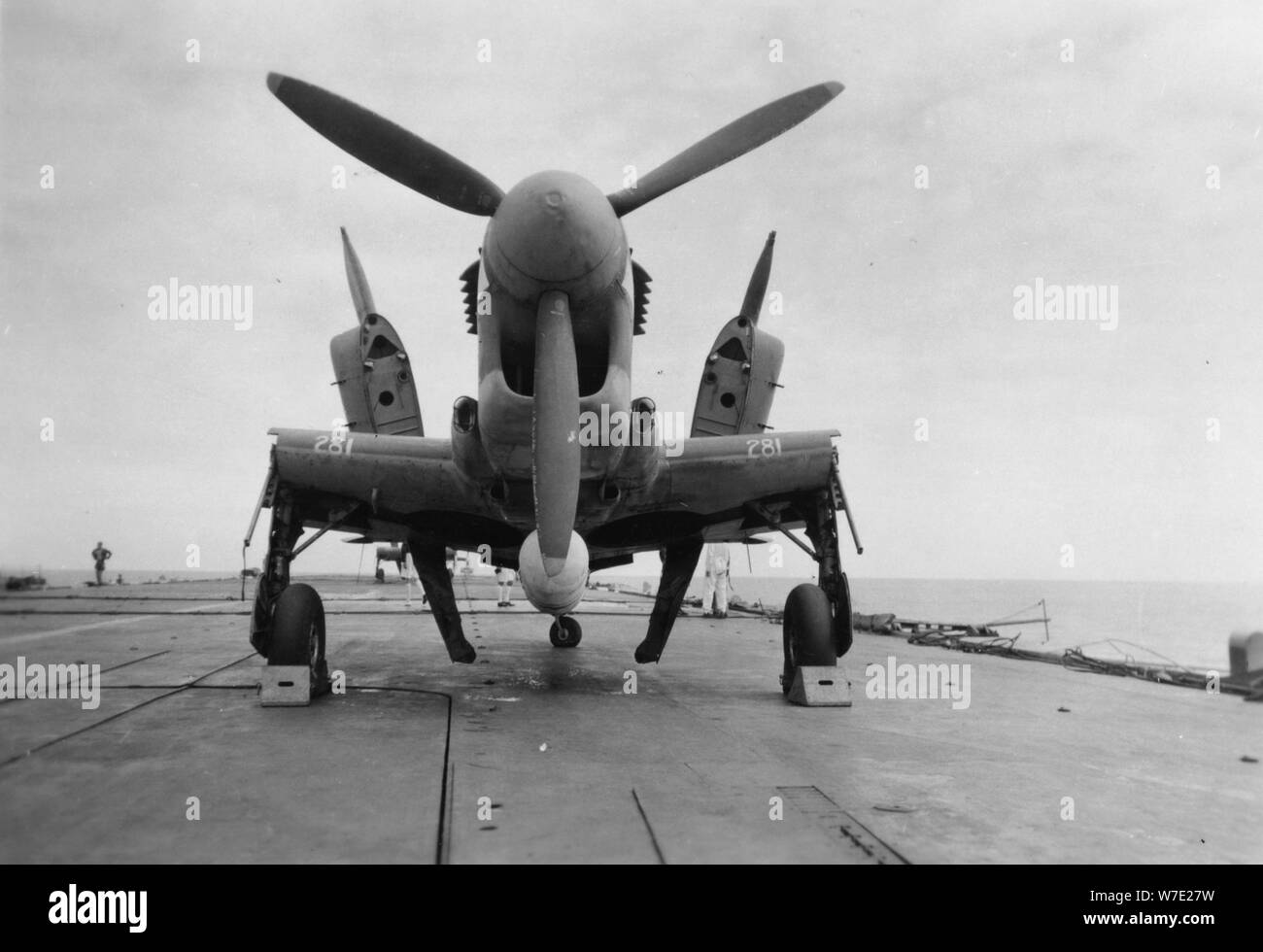 Hms firefly Banque d'images noir et blanc - Alamy