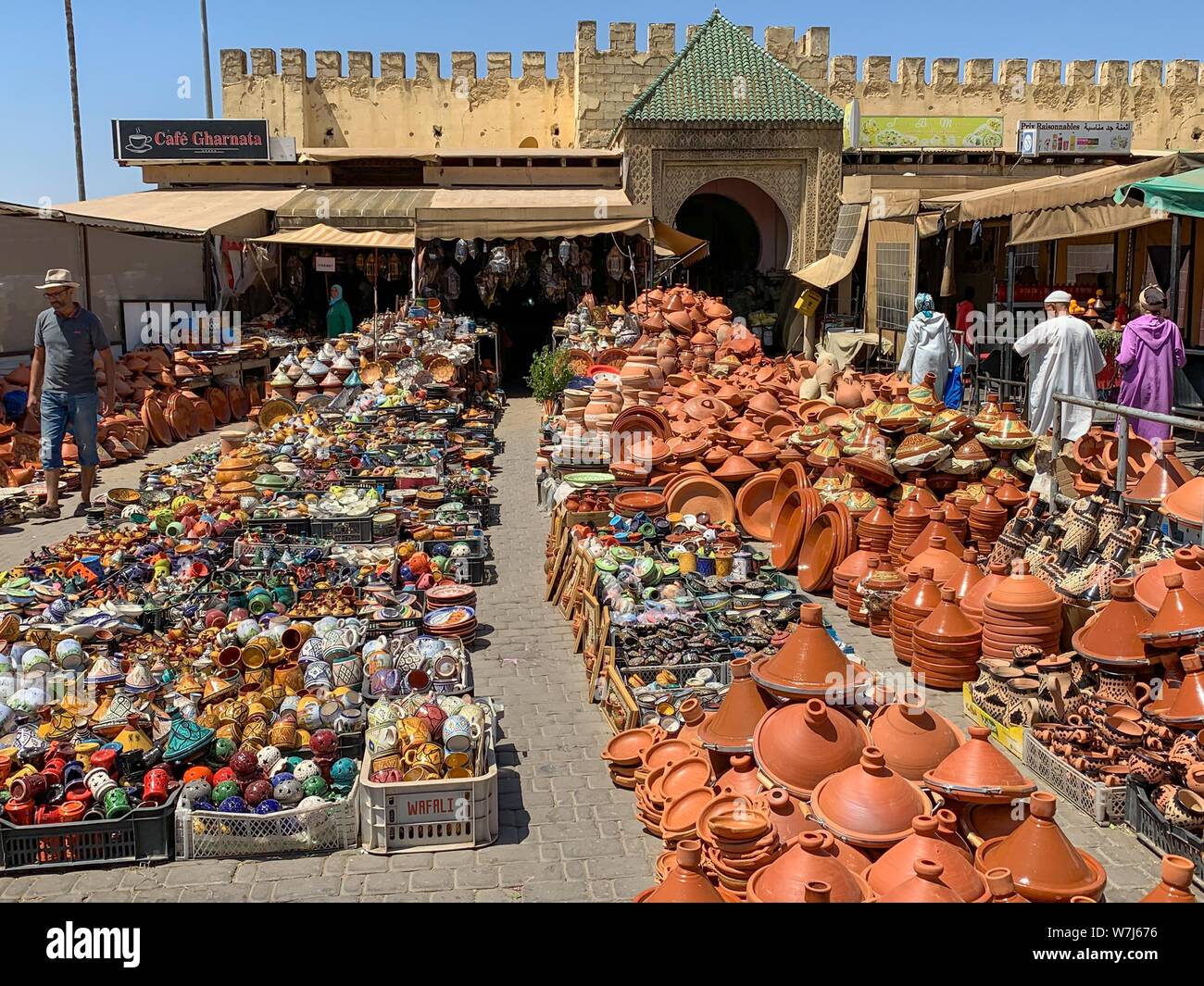 Market stall african souvenirs Banque de photographies et d’images à ...