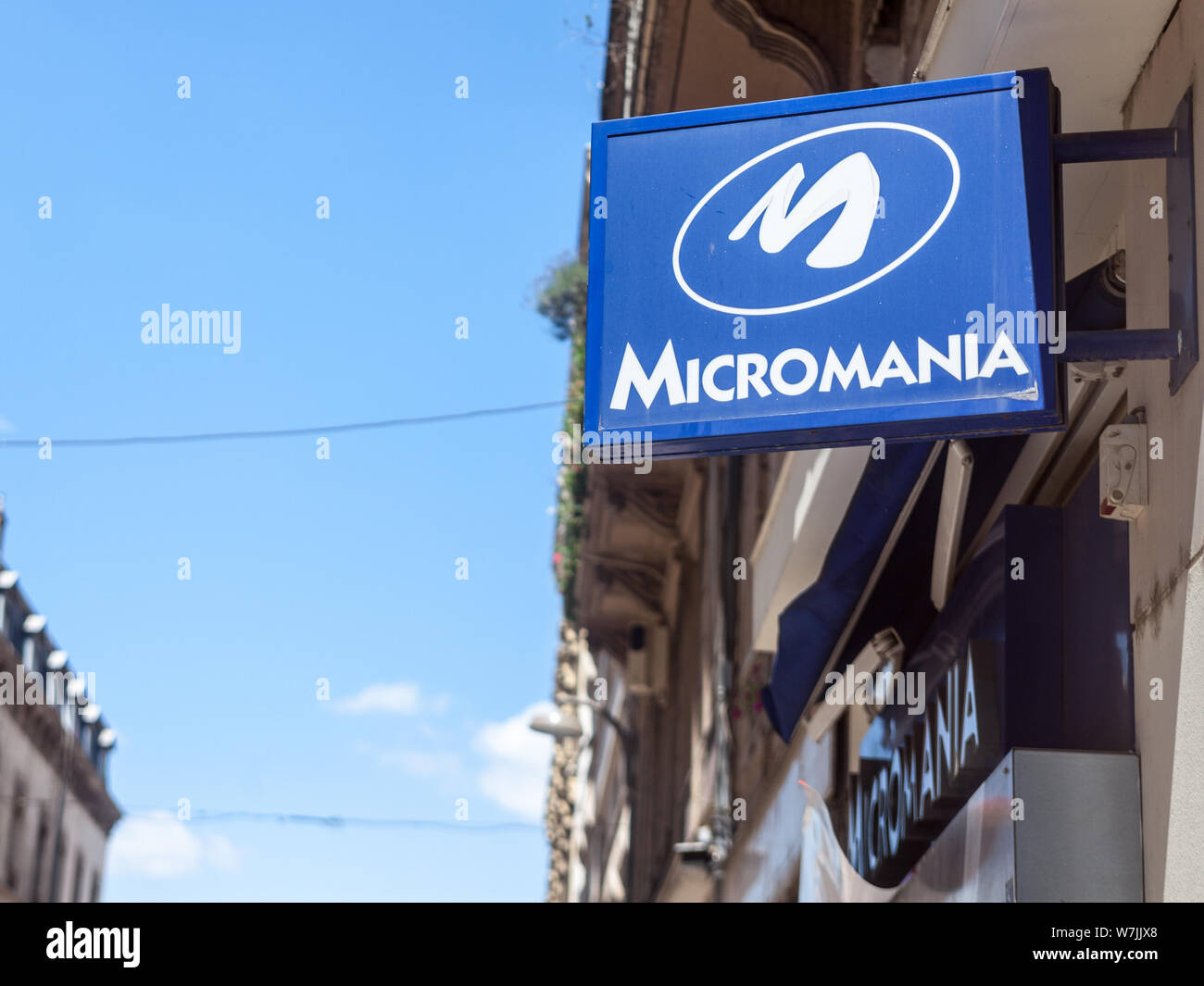 Logo micromania Banque de photographies et d’images à haute résolution ...