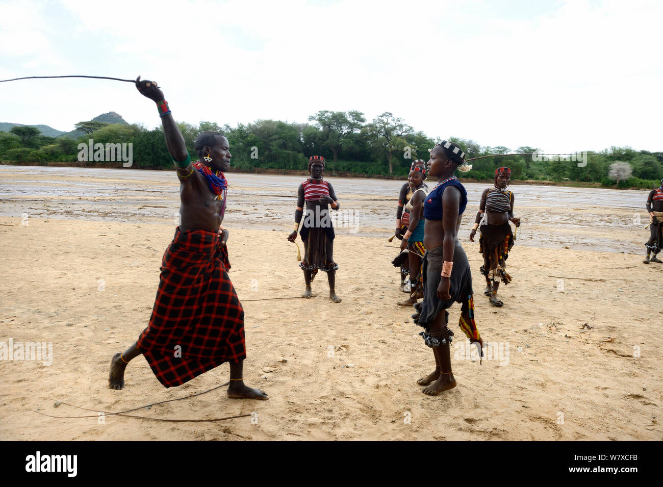 Fouetter femme Banque de photographies et d’images à haute résolution ...