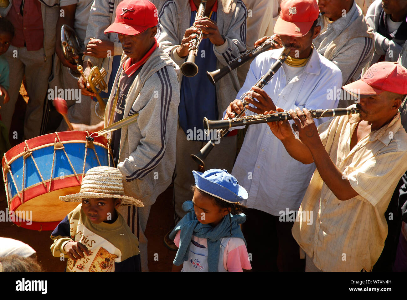 Madagascar musical instruments Banque de photographies et d’images à ...