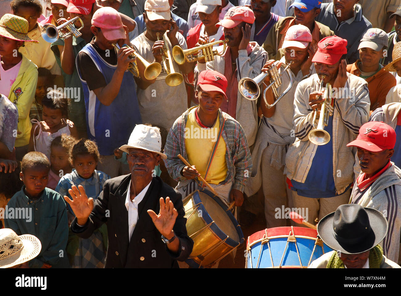 Madagascar musical instruments Banque de photographies et d’images à ...