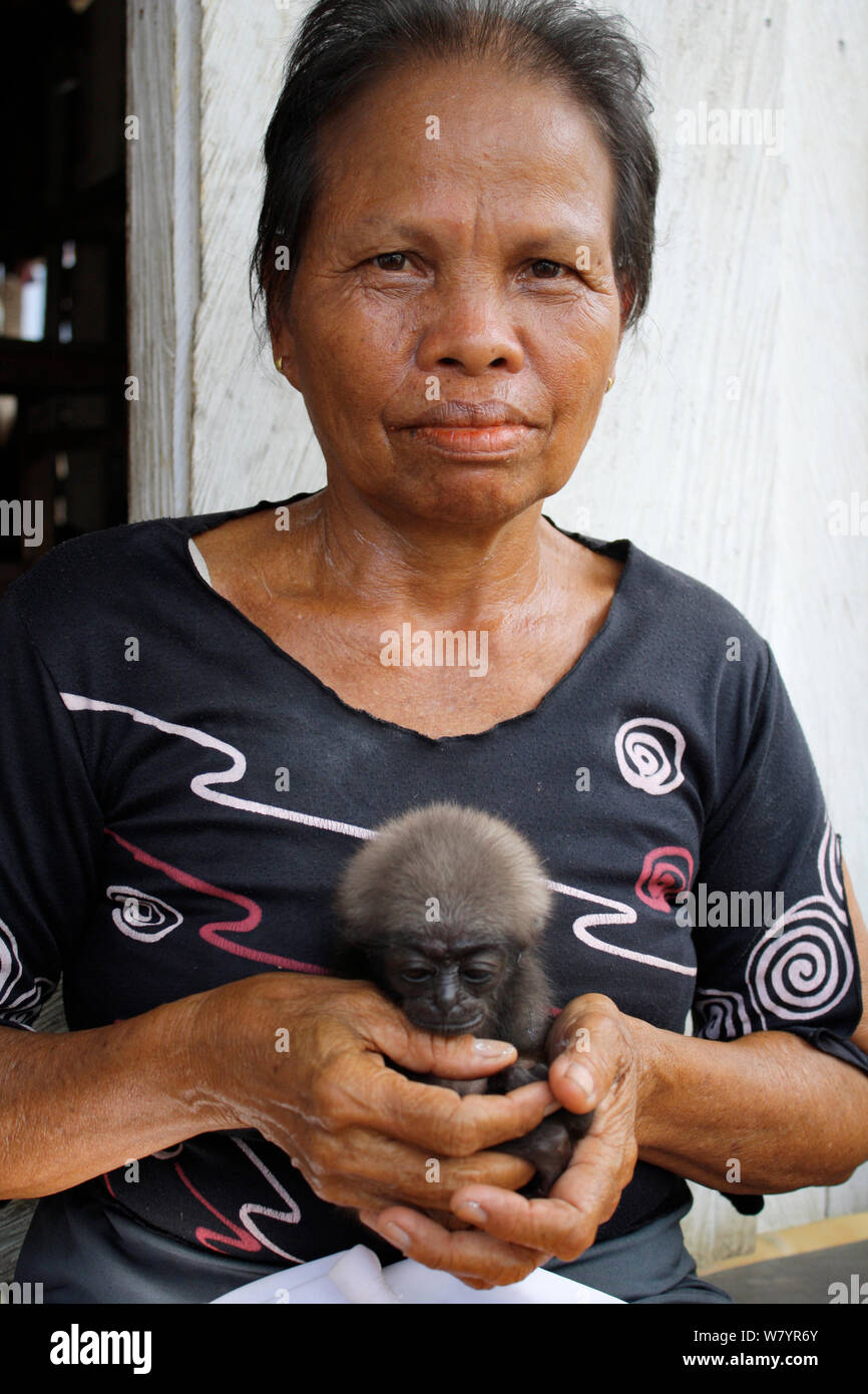 Femme naine Banque de photographies et d’images à haute résolution - Alamy