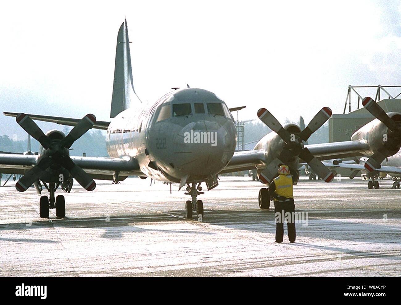 Avion de patrouille navale terrestre Banque de photographies et d ...