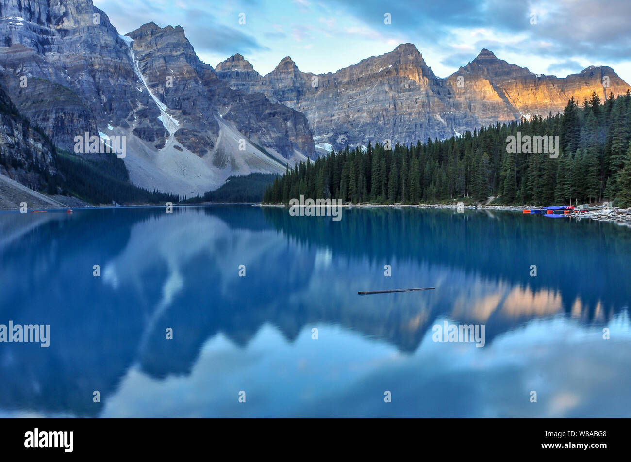Visiter le parc national banff Banque de photographies et d’images à haute résolution - Alamy