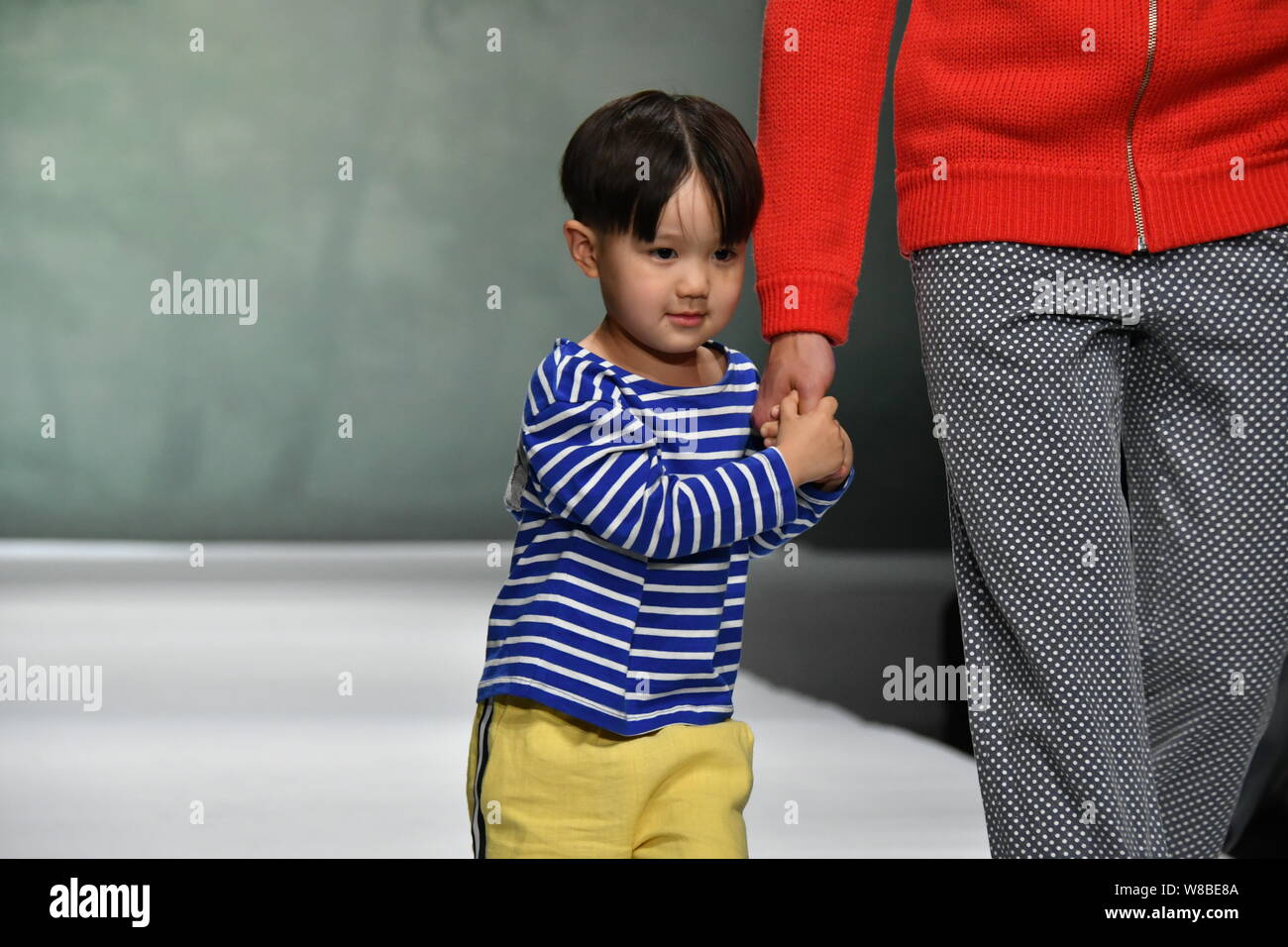 Kim Tae-oh (ASER), fils d'American-Korean le mannequin et acteur Ricky ...