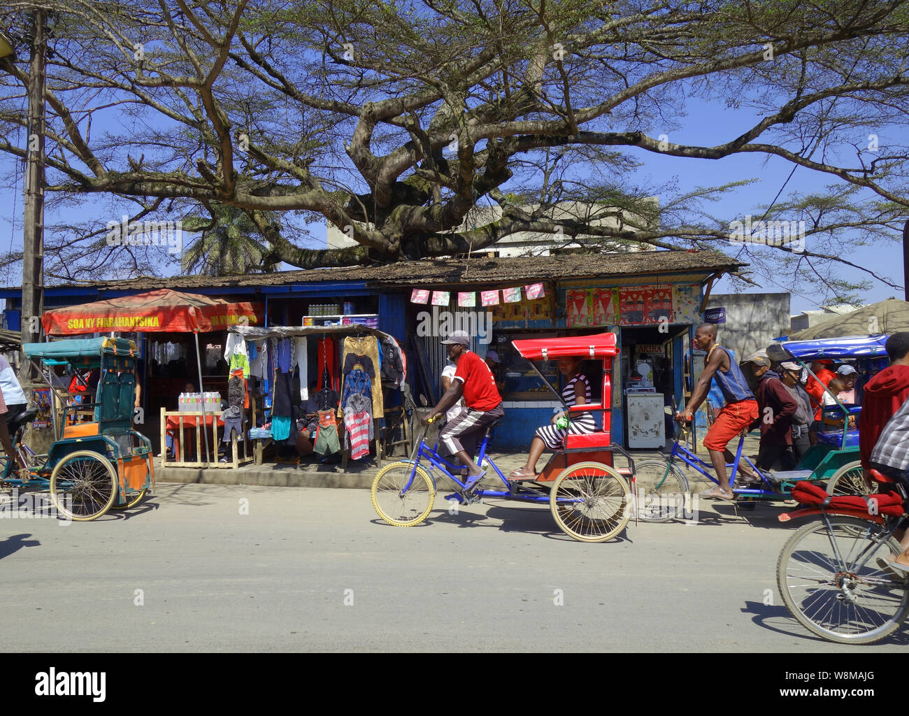 Cyclo malgache Banque de photographies et d’images à haute résolution ...