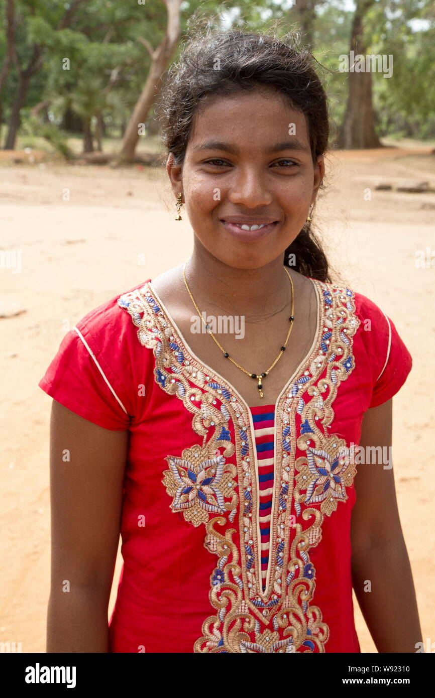 Femmes sri lanka Banque de photographies et d’images à haute résolution ...