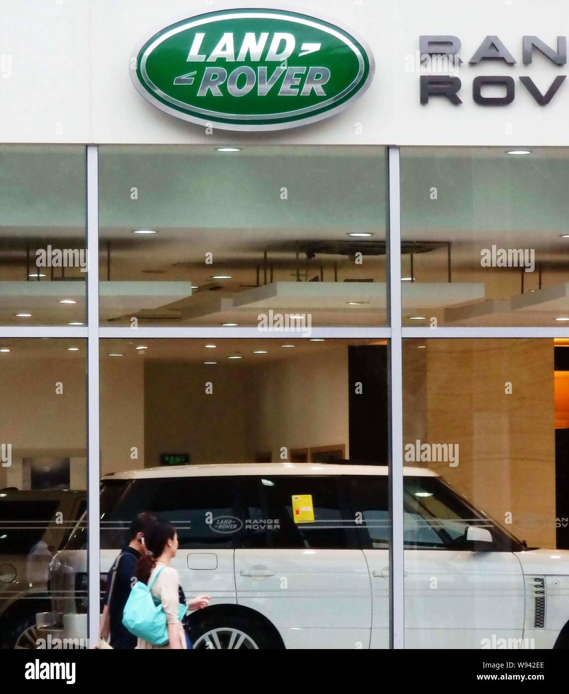 Jaguar land rover automotive plc Banque de photographies et d’images à ...