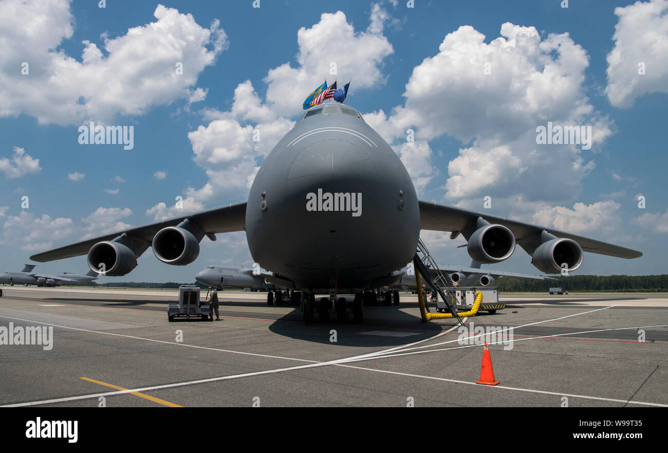 436th operations group Banque de photographies et d’images à haute ...