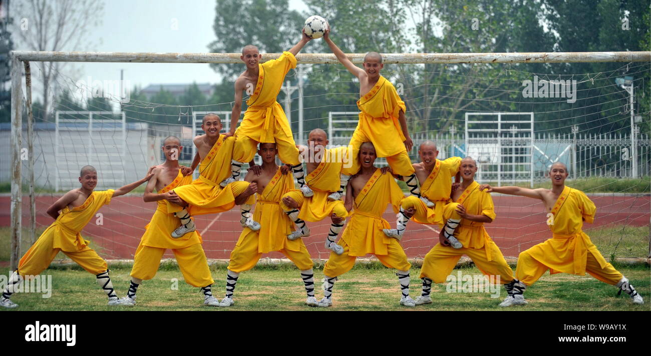 Football shaolin Banque de photographies et d’images à haute résolution ...