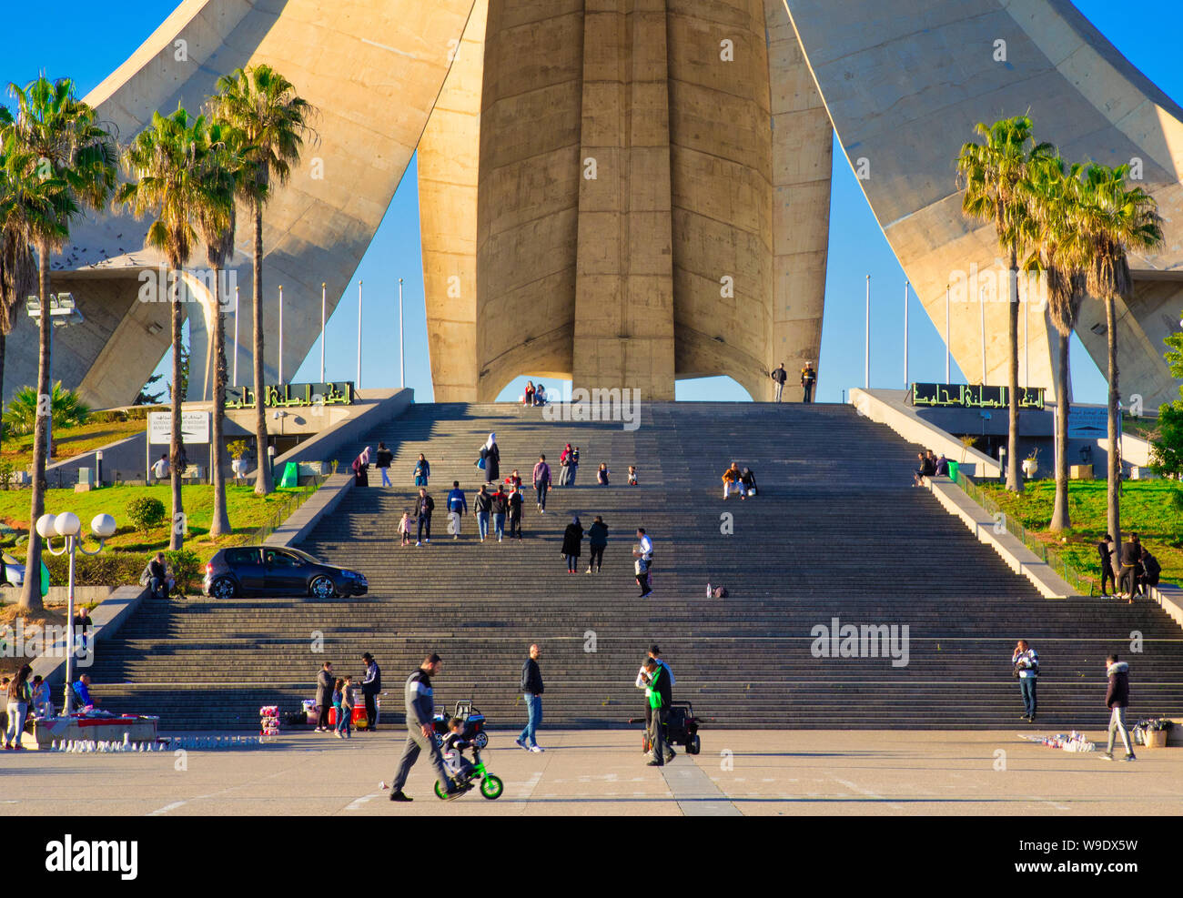 L'Algérie, Alger, Monument des Martyrs , Memorial, Makam El Chahid ...