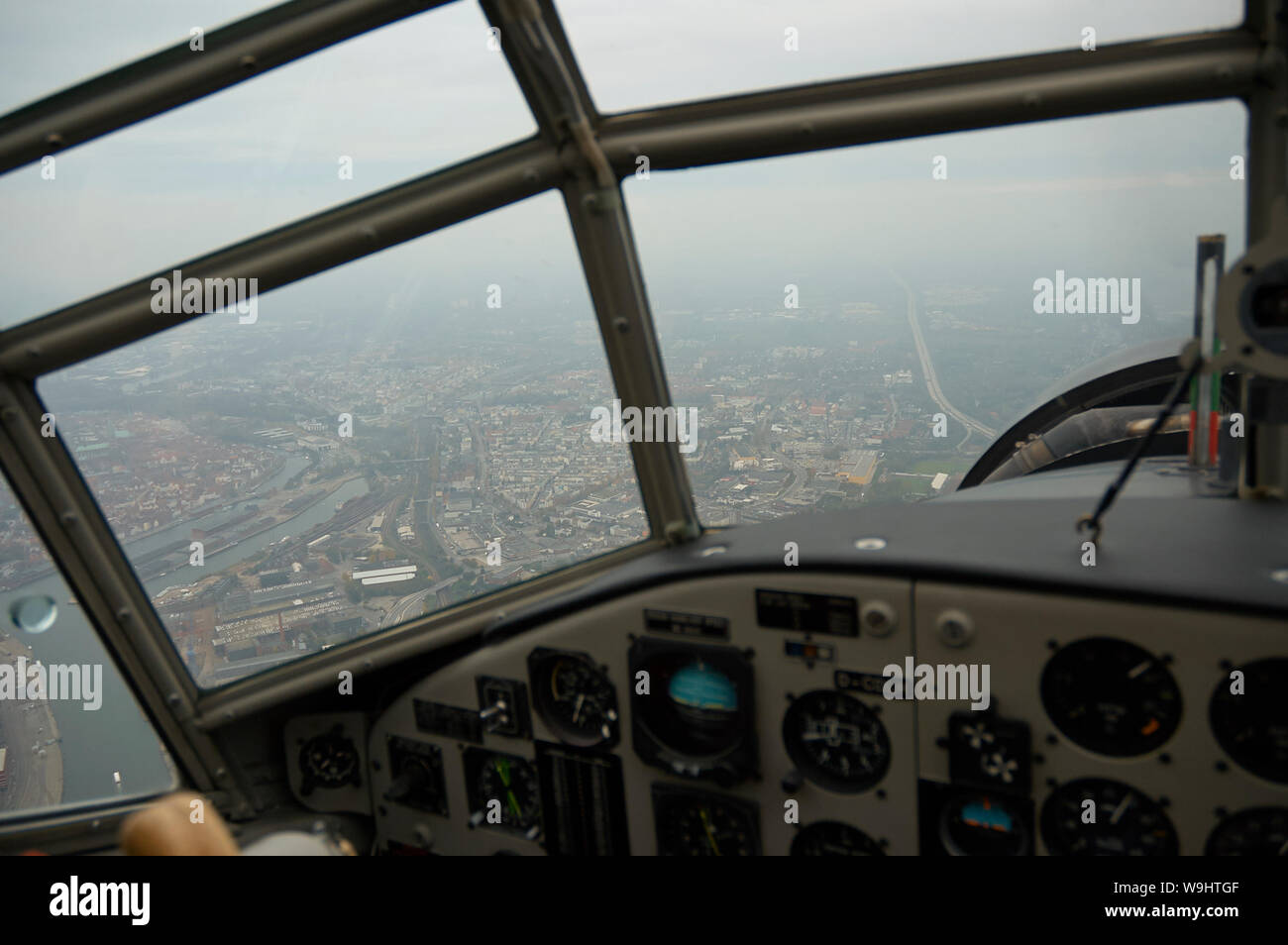 Cockpit junkers ju 52 Banque de photographies et d’images à haute ...