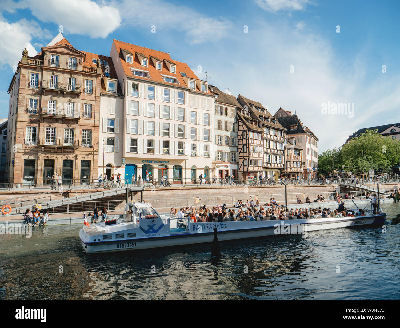 Strasbourg, France - Circa 2019 : Strasbourg célèbre promenade rue ...