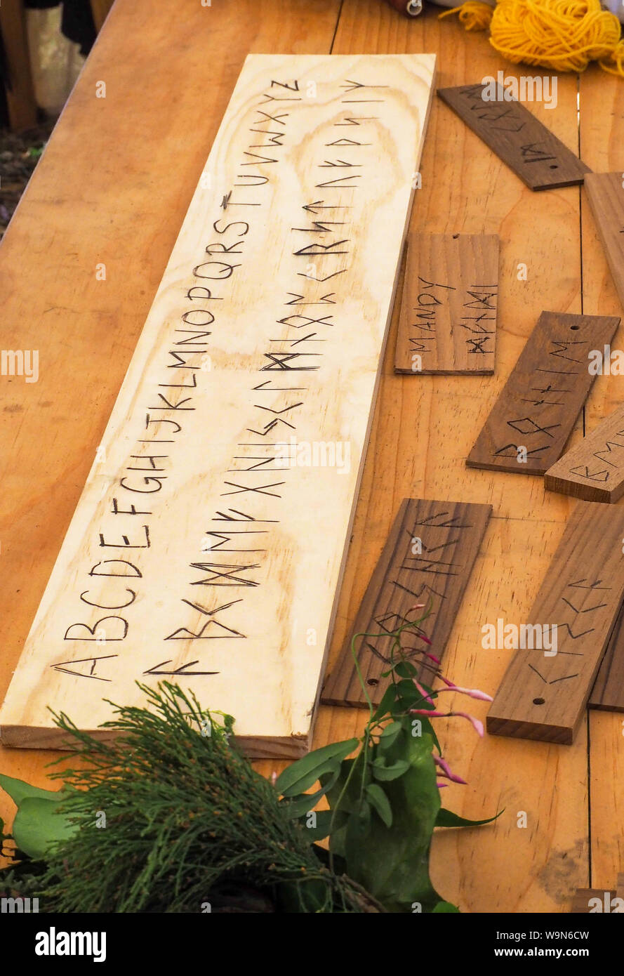 Ancient germanic alphabet Banque de photographies et d’images à haute ...